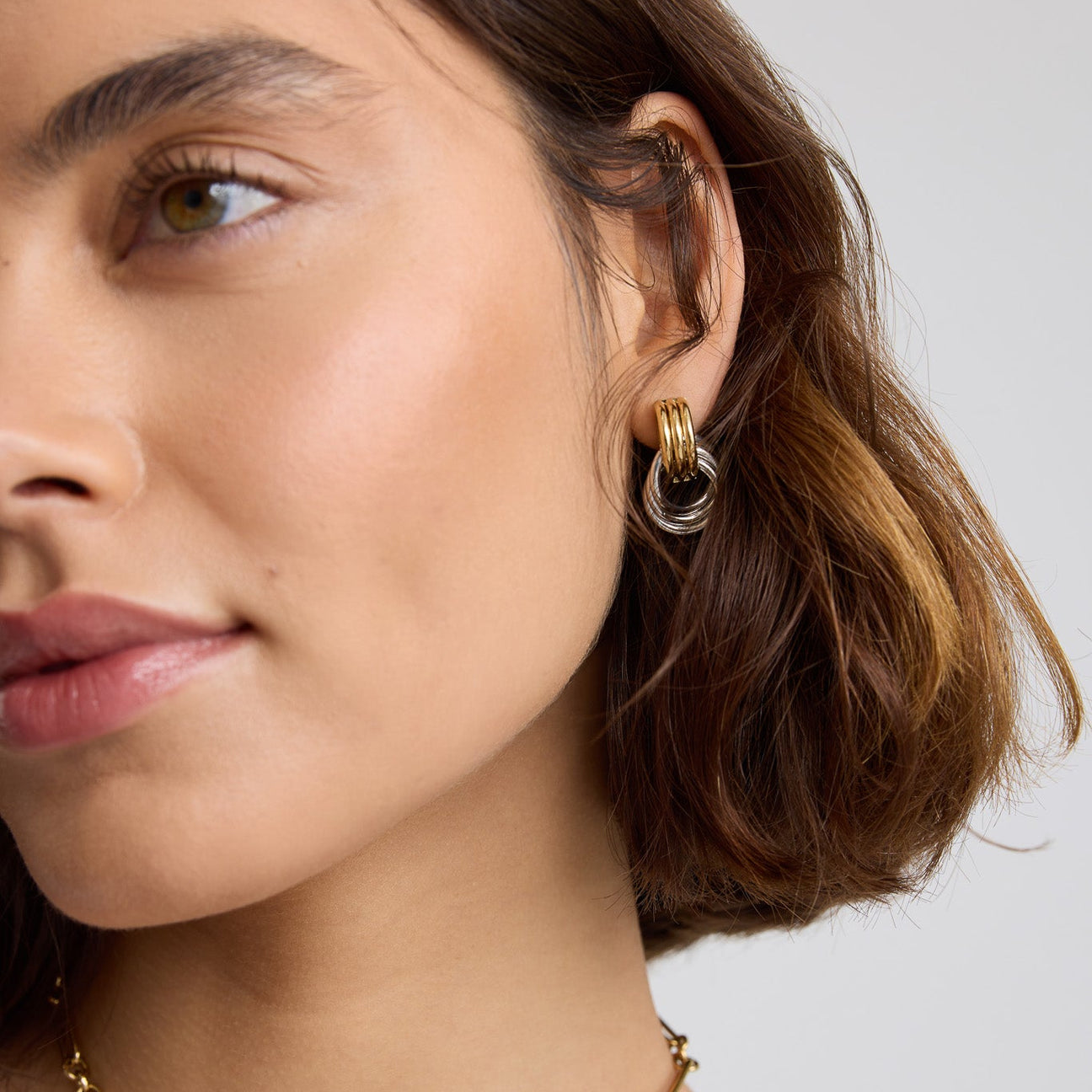 Knot Statement Studs Bi-Metal – D.LOUISE Jewellery